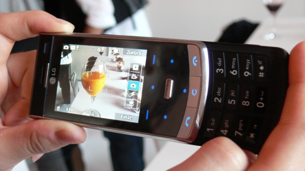 Handy-Schönling im Test: LG Secret KF750 | NETZWELT