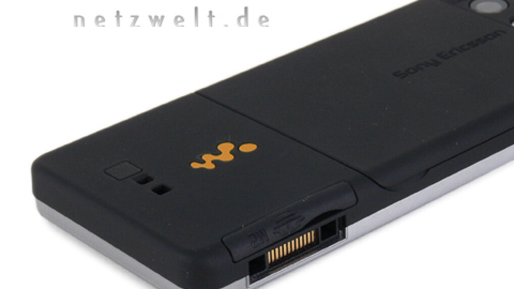 Luftgitarre im Test: Walkman-Handy Sony Ericsson W880i | NETZWELT
