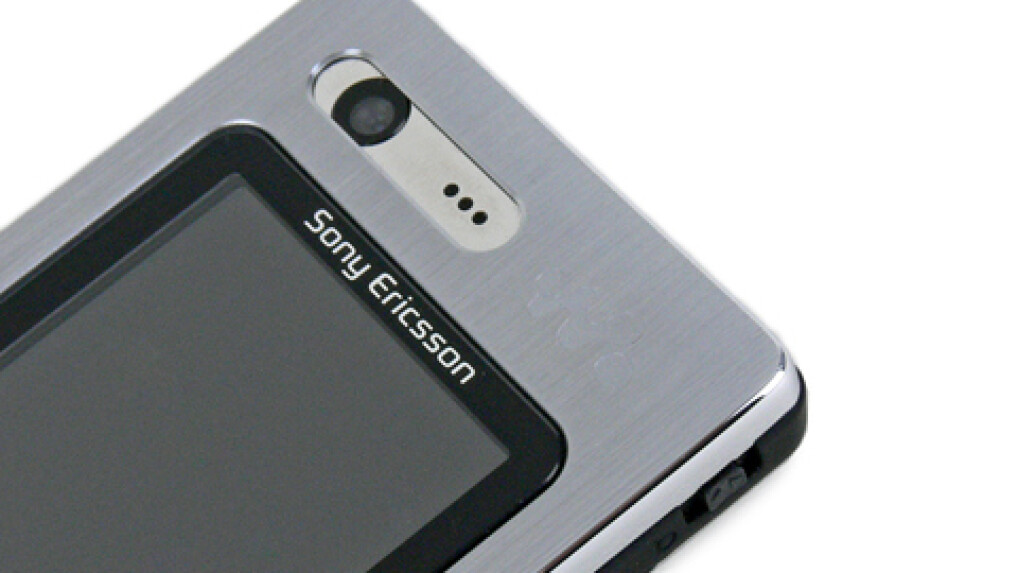 Luftgitarre im Test: Walkman-Handy Sony Ericsson W880i | NETZWELT