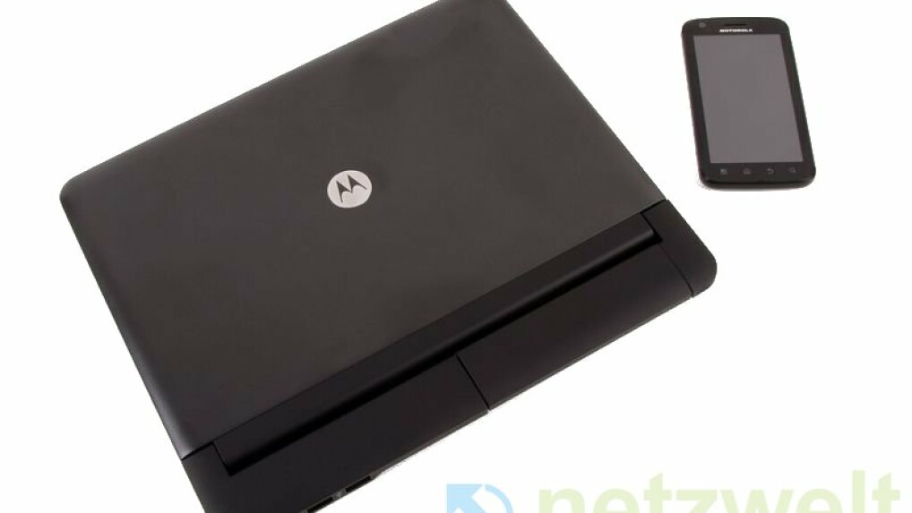 Motorola Atrix im Test: Netbook, Multimedia-Zentrale und Smartphone in ...