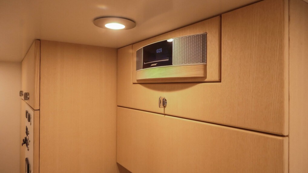 Action Mobil Atacama 5000 HD: So schick ist ein zweistöckiges Wohnmobil ...