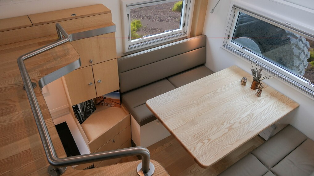 Action Mobil Atacama 5000 HD: So schick ist ein zweistöckiges Wohnmobil ...