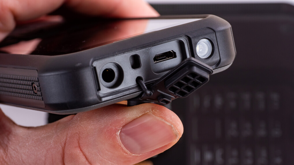 Nokia 800 Tough im Test: Der neue "Knochen"? | NETZWELT