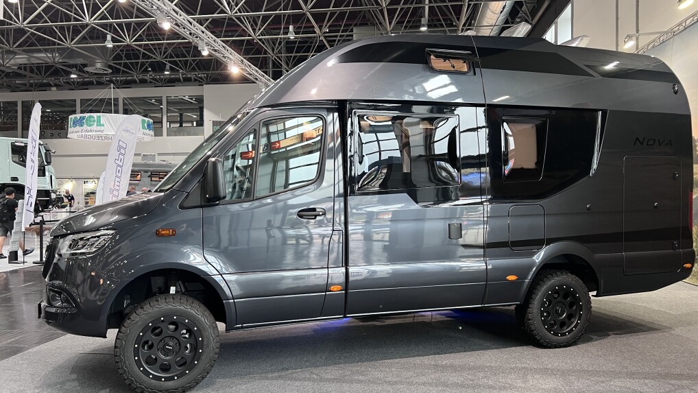 Neuheiten vom Caravan Salon 2022: E-Wohnmobile, Dachzelte, Anhänger ...