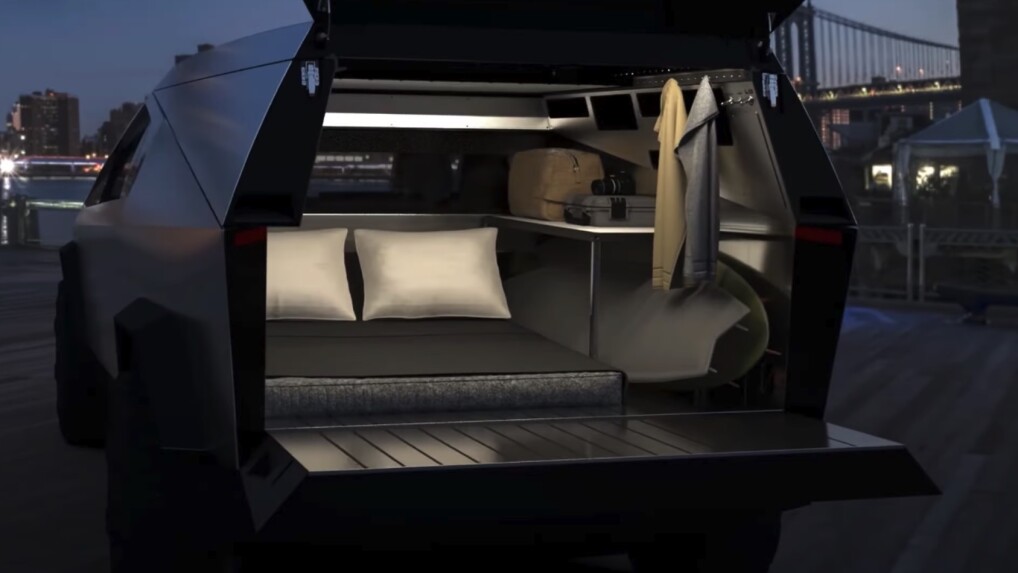 Tesla Cybertruck: Camping-Umbau ermöglicht Übernachten im Stealth-Modus ...