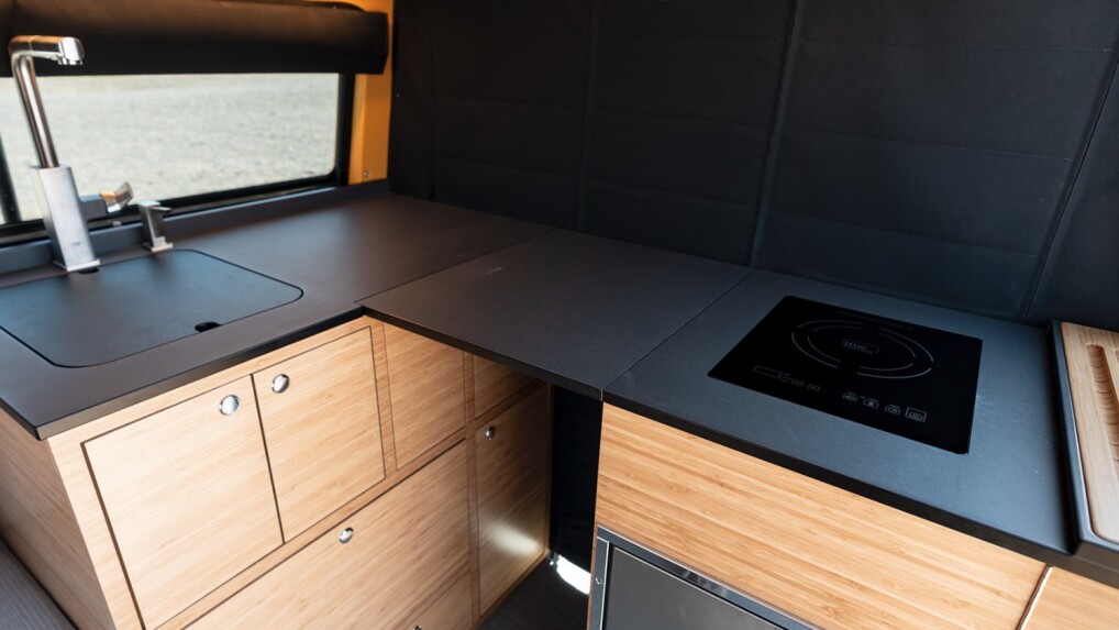 Neuer Offroad-Campervan: Dieser Mercedes Sprinter meint es ernst | NETZWELT