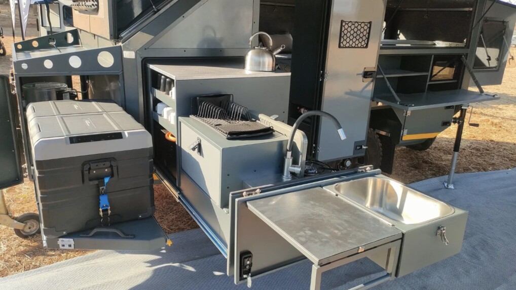 Berg CX3: Mini-Wohnwagen vergrößert sich in alle Richtungen | NETZWELT