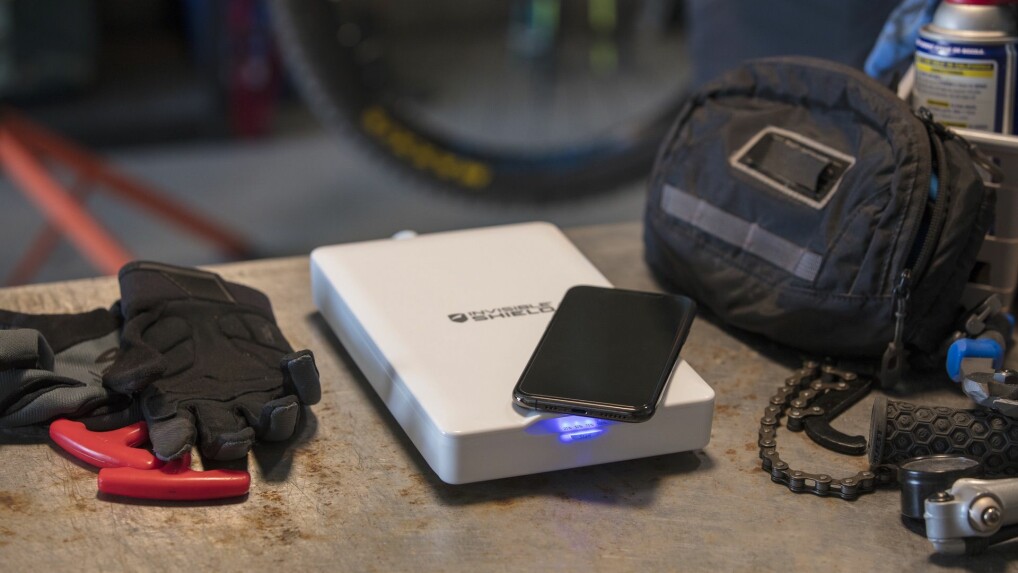 UV-Box fürs Handy: Dieses 50-Euro-Gadget befreit euer Handy von ...