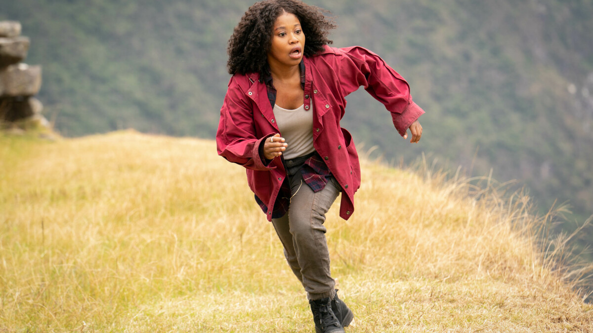 Transformers: Dominique Fishback als Elena Wallace (Samina König) | NETZWELT