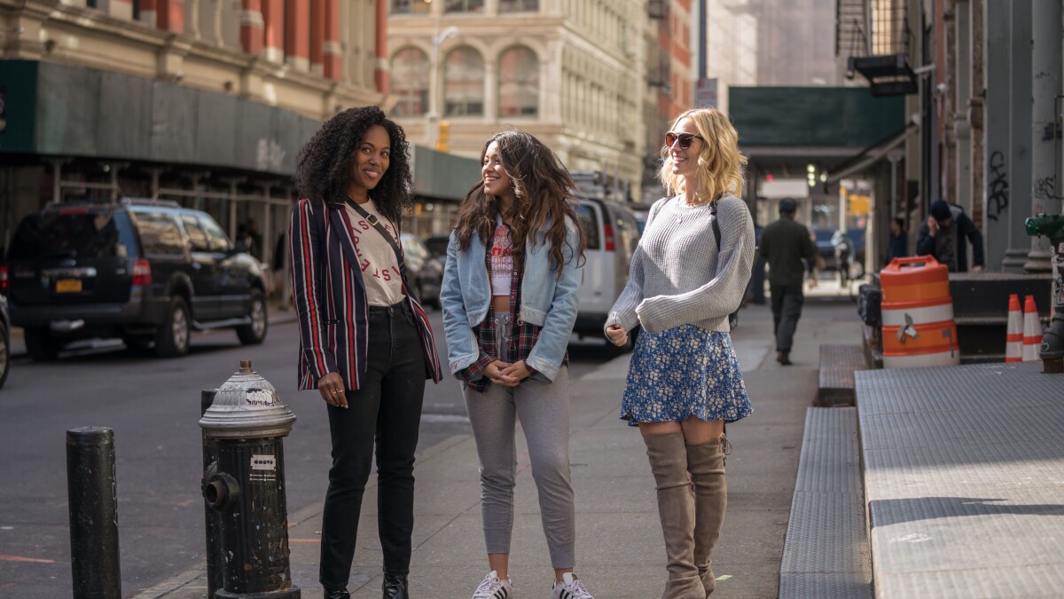 27 neue Liebesfilme auf Netflix: Diese Highlights gehen gerade komplett ...