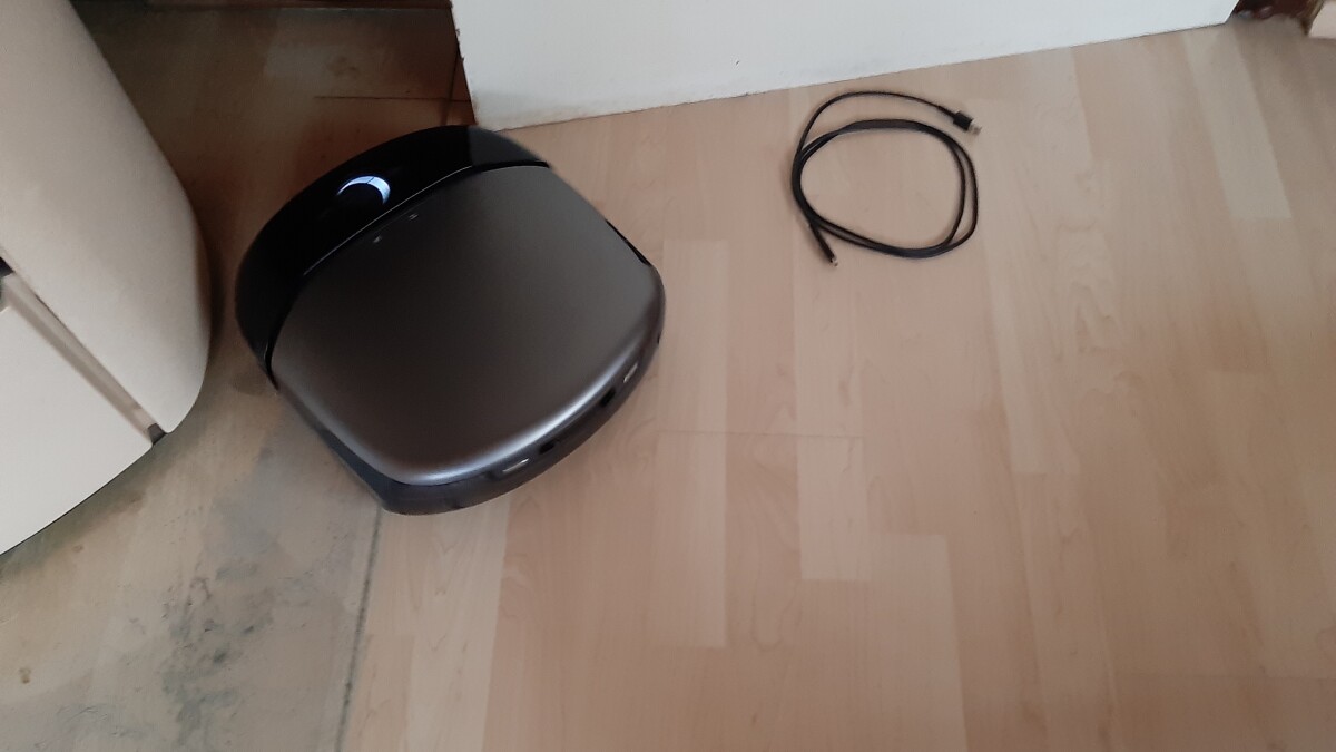 Eufy Omni S1 Pro im Test: Weltneuheit "Moppsi" geht gewissenhaft auf ...