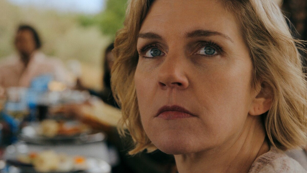 Pluribus | Staffeln und Episodenguide | Alle Infos zur Apple TV-Serie ...