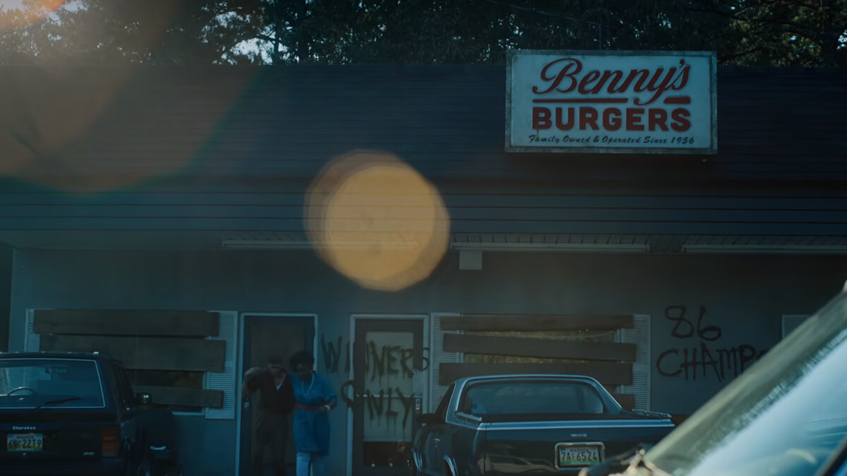 Stranger Things: Episodenguide zum Netflix-Original: Bradley’s Big Buy (Piggy Wiggly, 506 Center ...