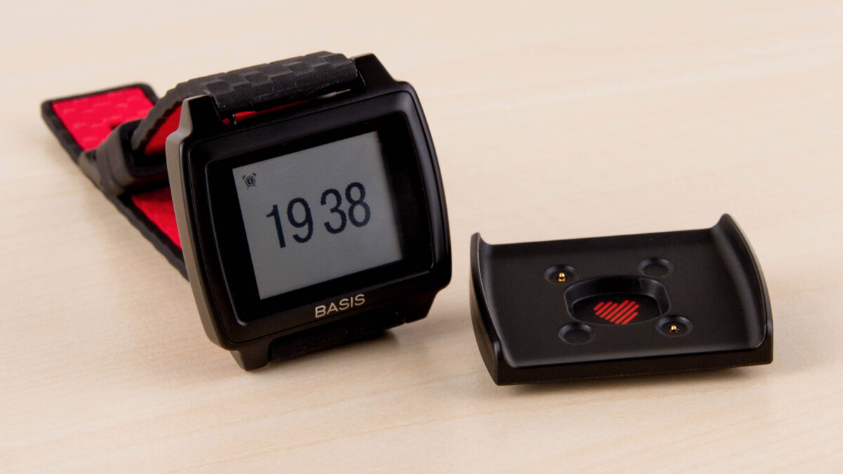 Basis Peak im Test: Sehr genauer Fitness-Tracker mit Schweißmessung ...