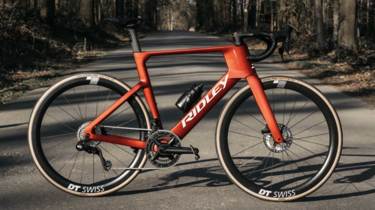 E-Bike oder normales Rennrad: Beim leichten Ridley E-Noah verschwimmt ...