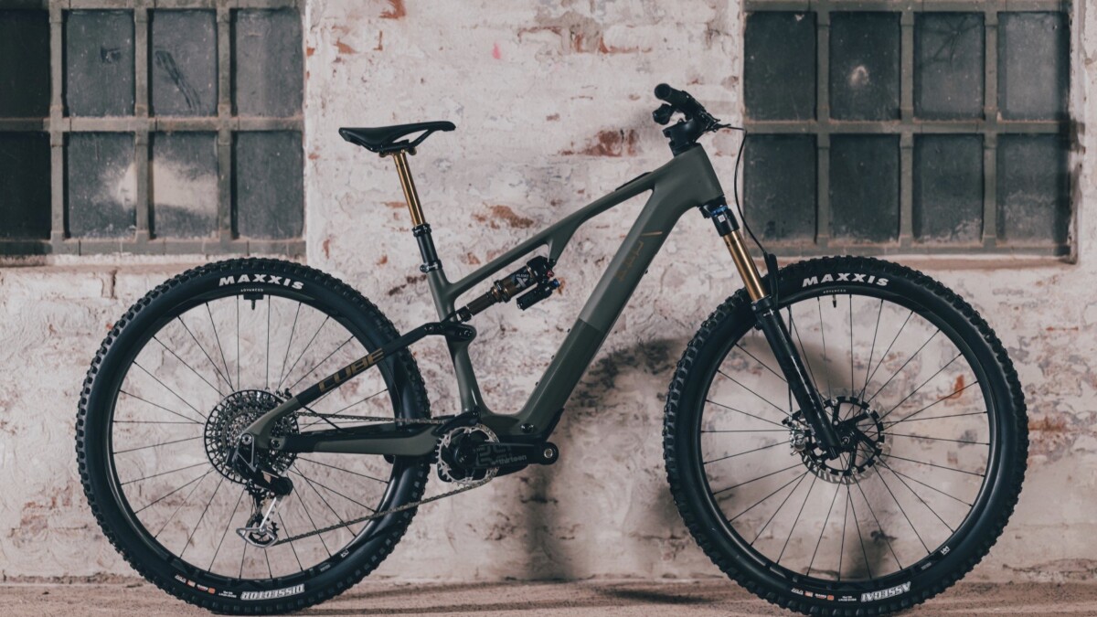 Neues E-MTB von Cube: Sanfte Bosch-Power trifft auf sehr niedriges ...