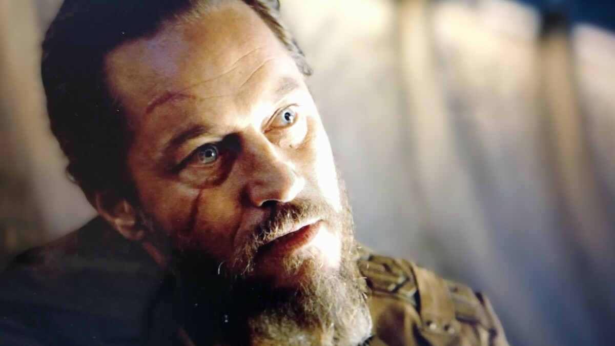 Von Vikings zu Dune - Prophecy: Wer ist Desmond Hart? Das müsst ihr ...