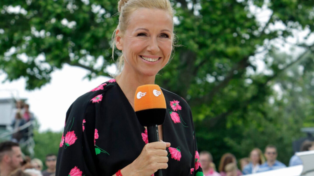 Fernsehgarten im ZDF: So viel verdient Moderatorin Andrea Kiewel pro ...