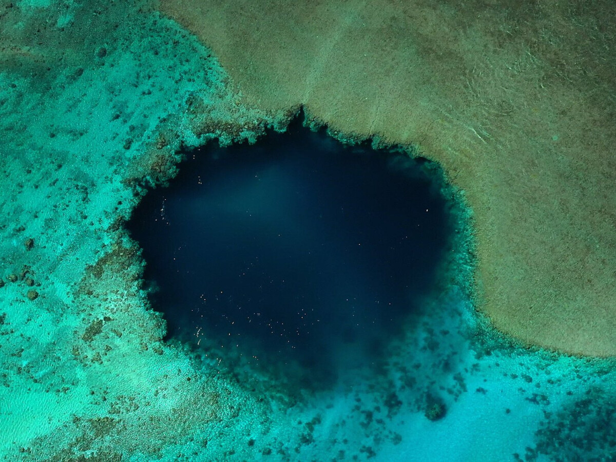 Loch Im Meeresboden Usa
