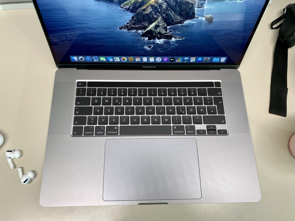 Apple MacBook Pro 16 Apple MacBook Pro 16