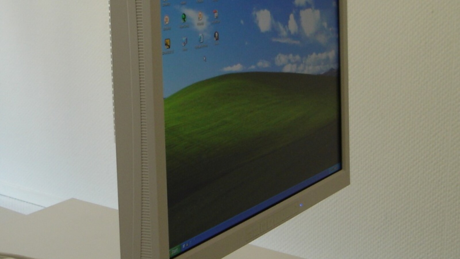 Eizo FlexScan L997 im Test | NETZWELT