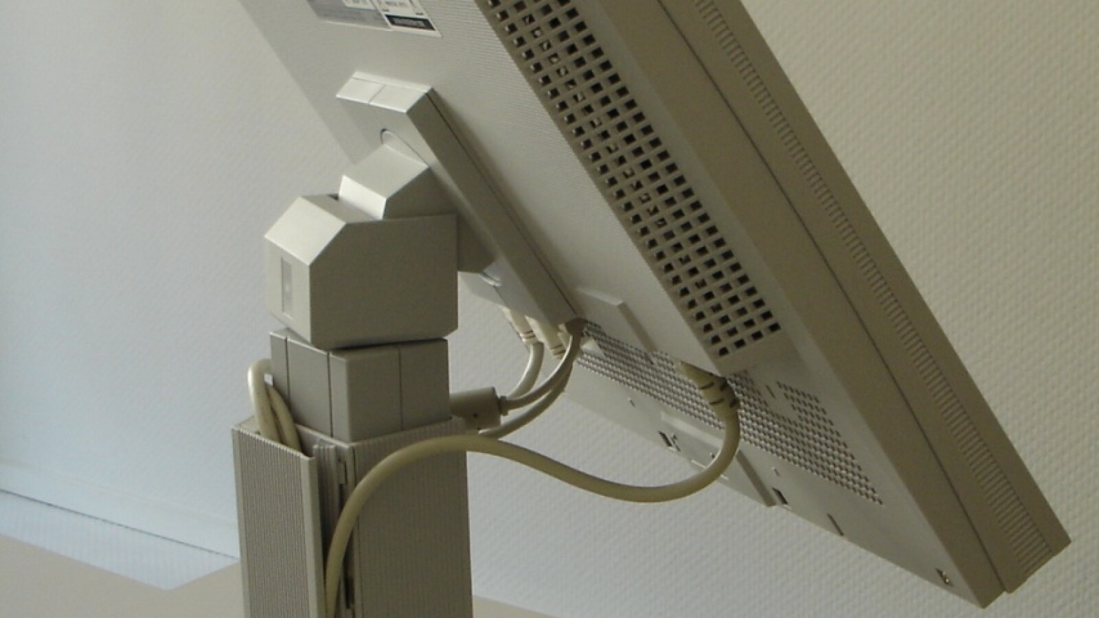 Eizo FlexScan L997 im Test | NETZWELT