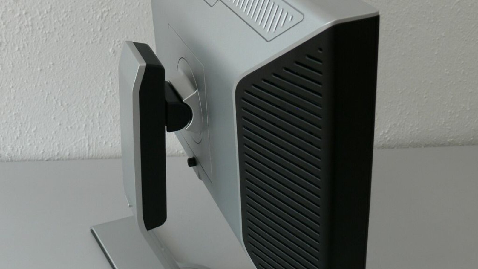 Dell UltraSharp 2007WFP im Test: Einer für vieles | NETZWELT