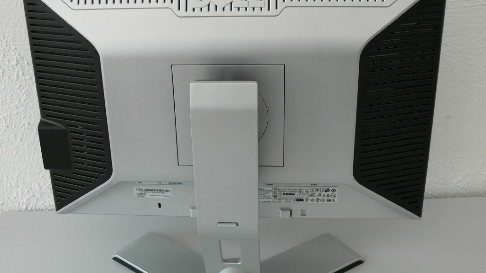 Dell UltraSharp 2007WFP im Test: Einer für vieles | NETZWELT