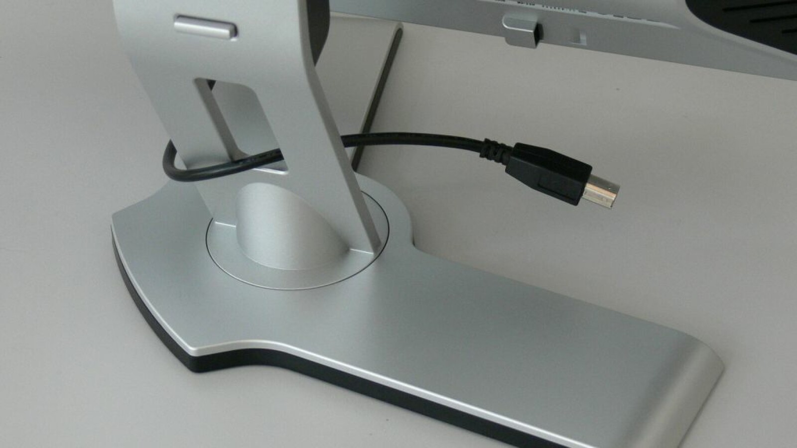 Dell UltraSharp 2007WFP im Test: Einer für vieles | NETZWELT