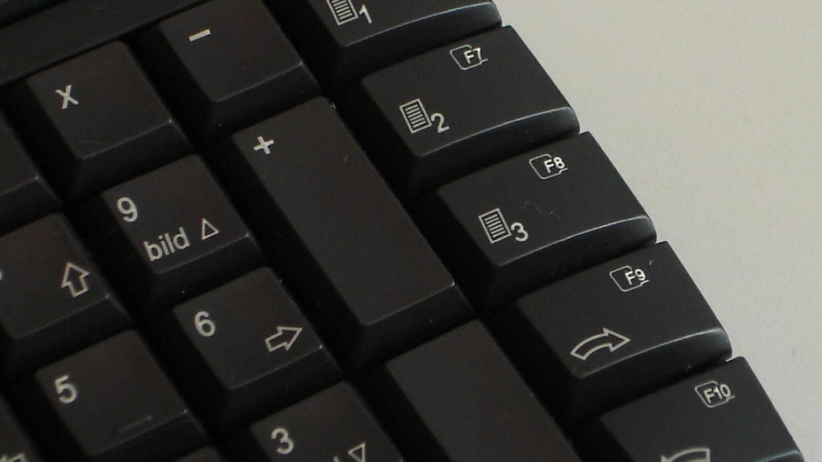 Cherry CyMotion Master Solar | NETZWELT