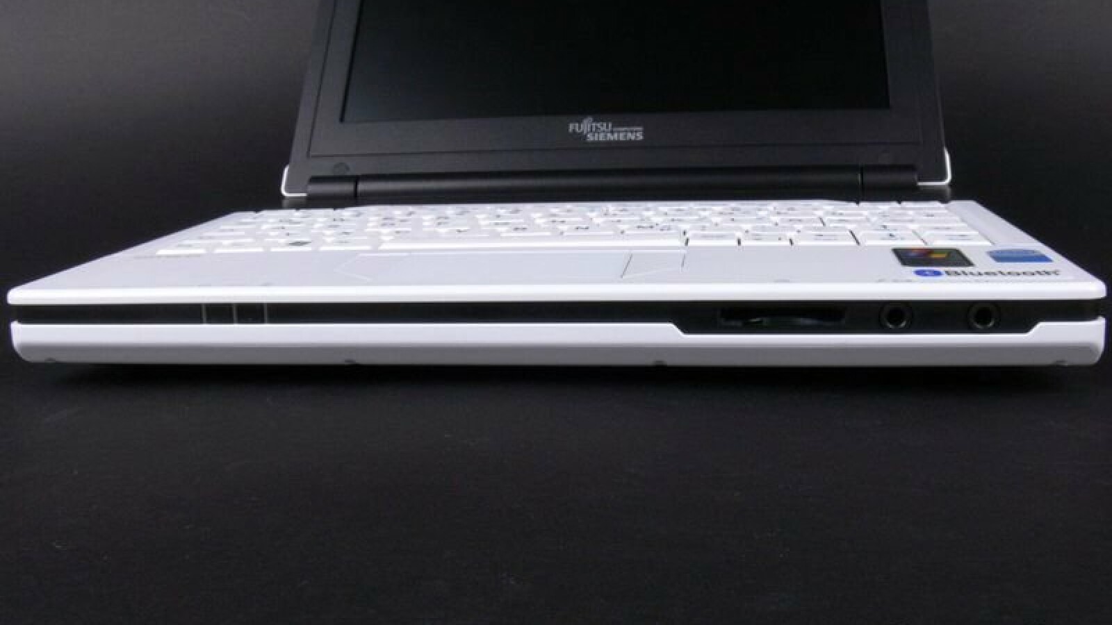 Fujitsu-Siemens Amilo Mini | NETZWELT