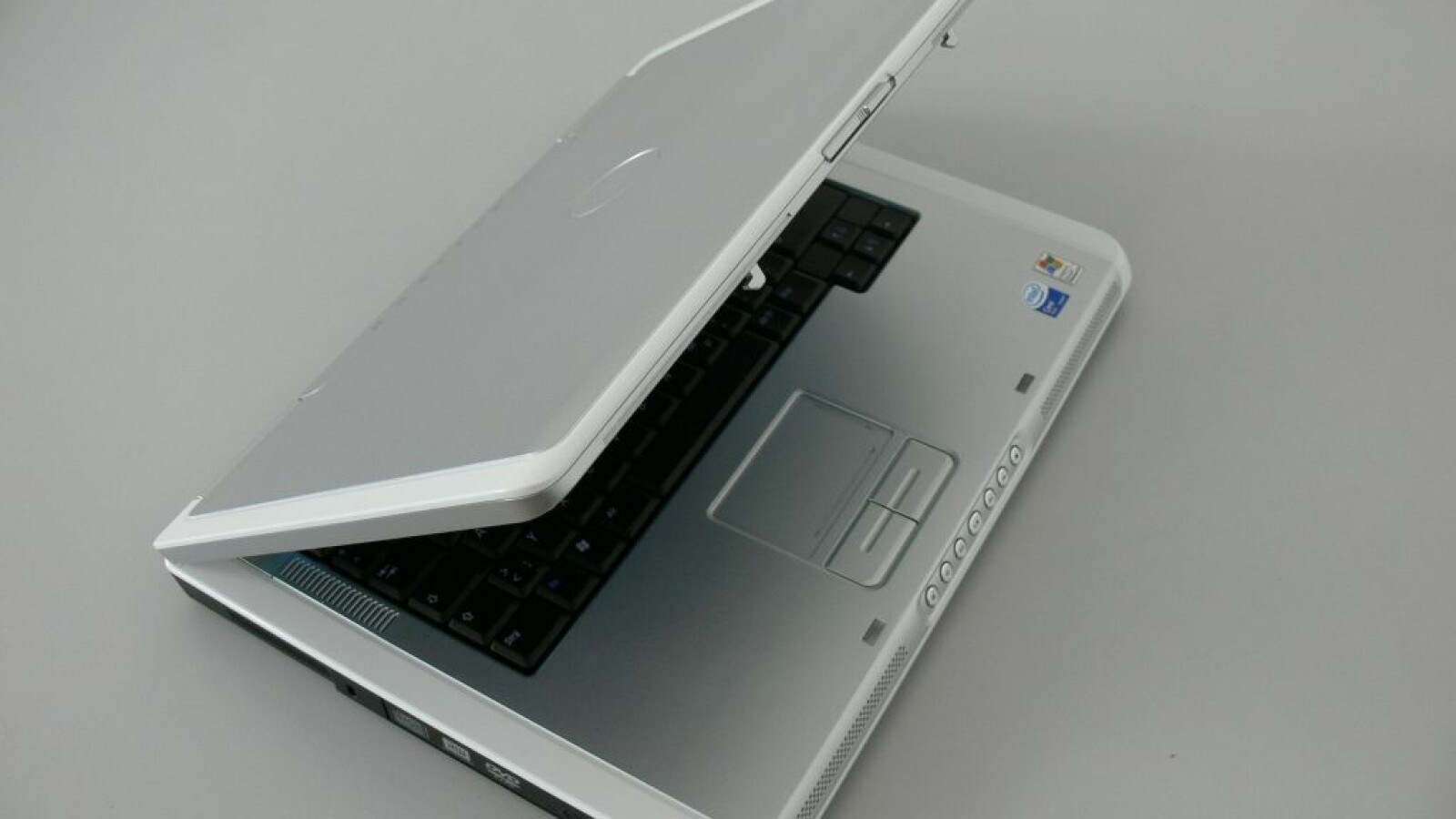 Dell Inspiron 6400 im Test: Dual Core zum Kampfpreis | NETZWELT