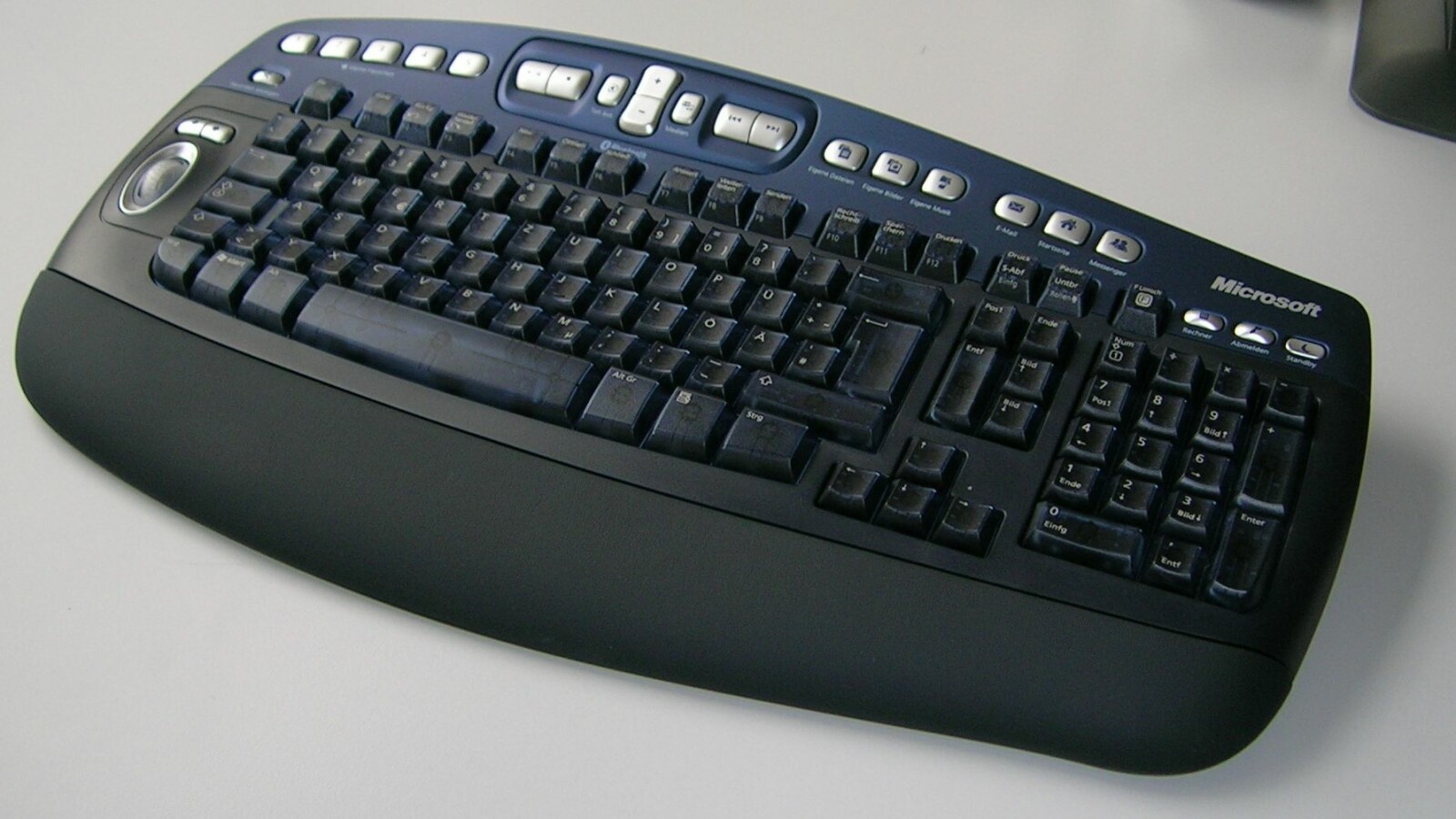 Microsoft Optical Desktop Elite for Bluetooth | NETZWELT