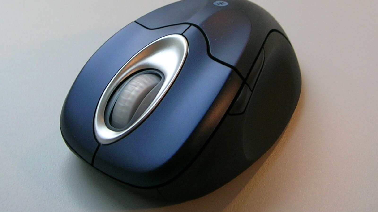 Microsoft Optical Desktop Elite for Bluetooth | NETZWELT