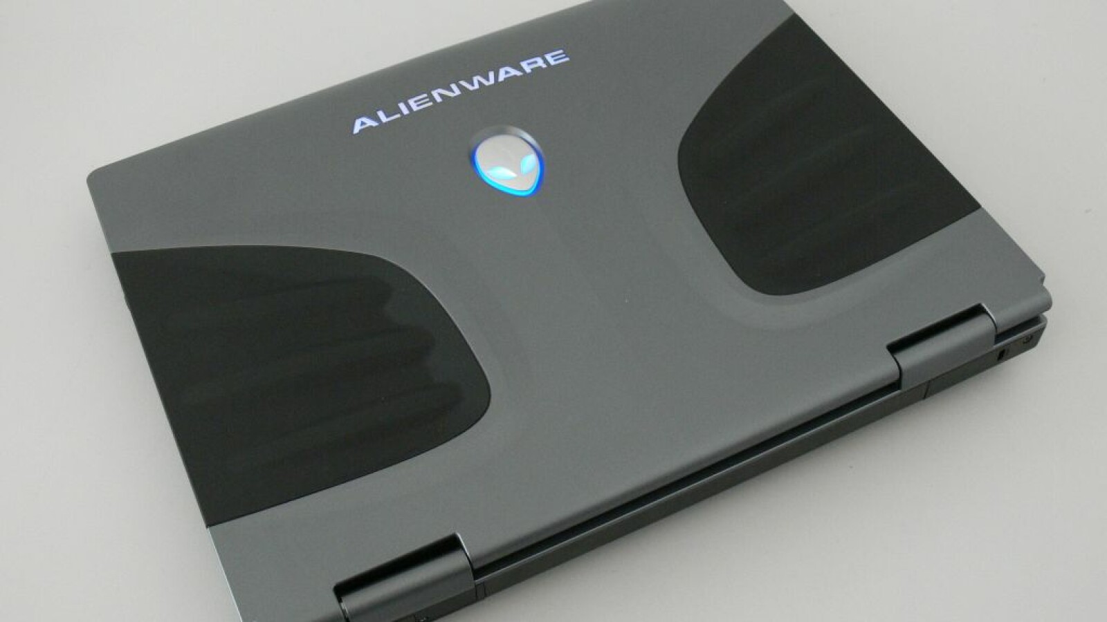 Sparsames Spiele-Notebook? Alienware S-4 m5500 im Test | NETZWELT