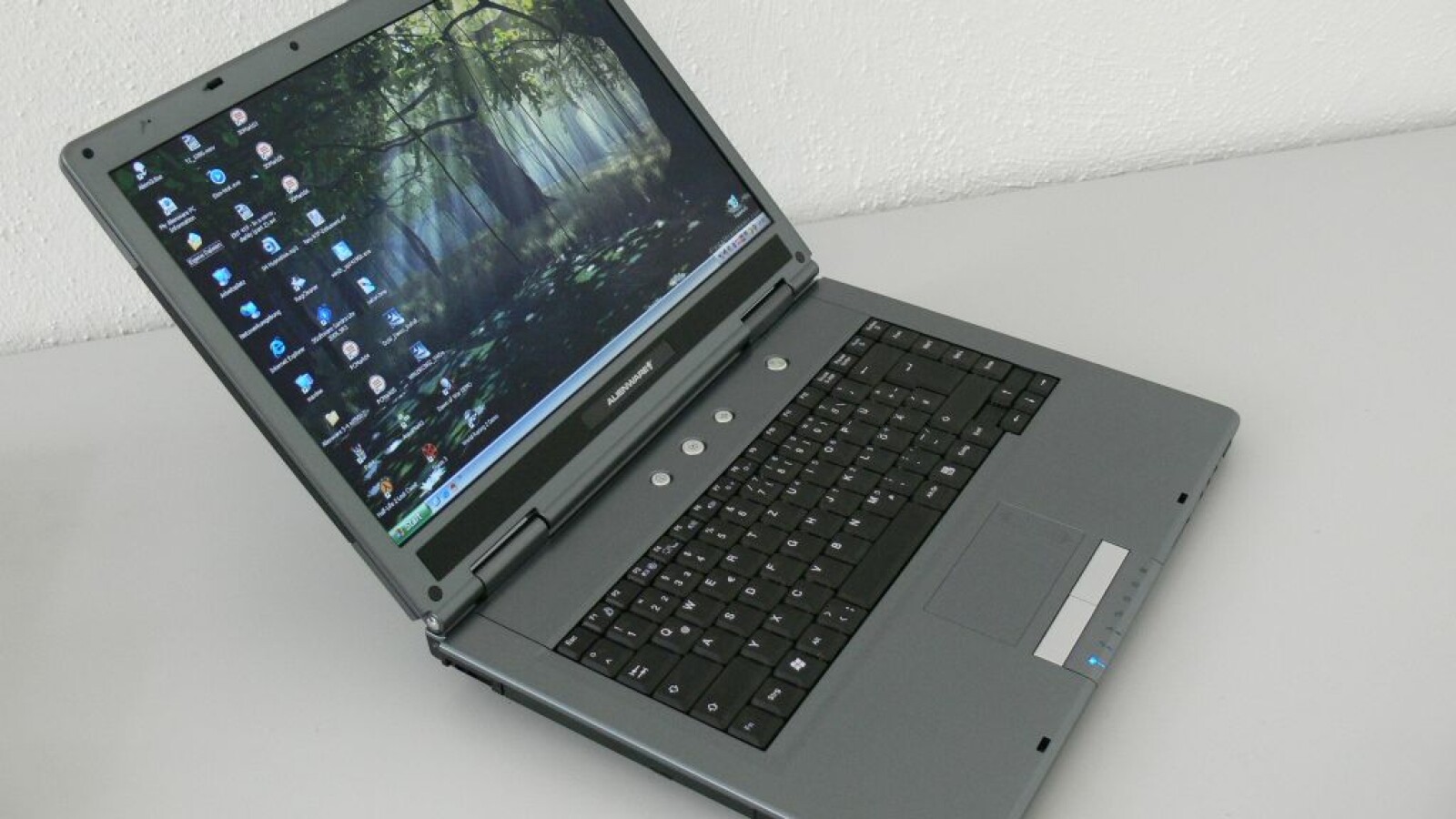 Sparsames Spiele-Notebook? Alienware S-4 m5500 im Test | NETZWELT