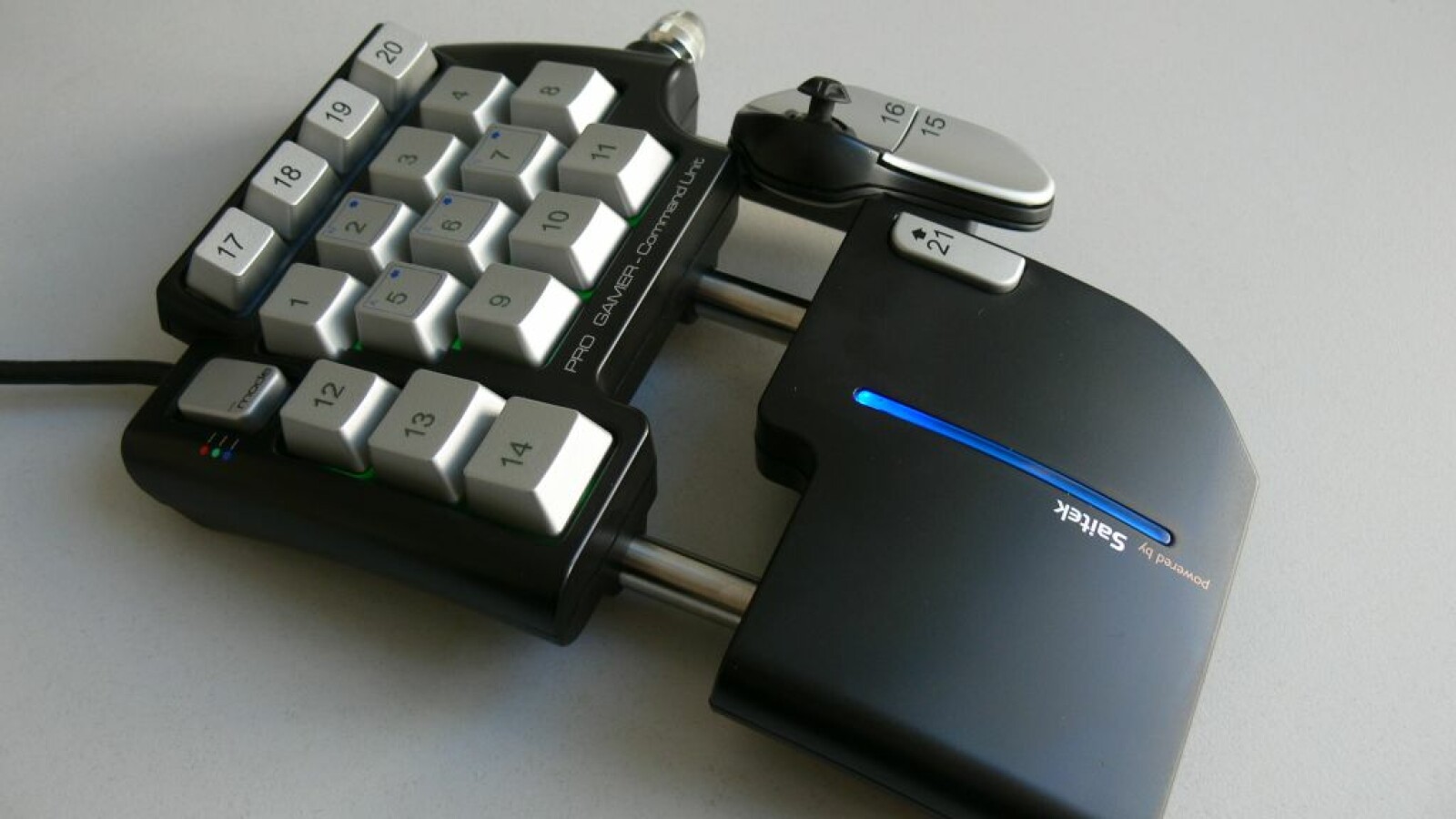 Saitek Pro Gamer Command Unit im Test | NETZWELT