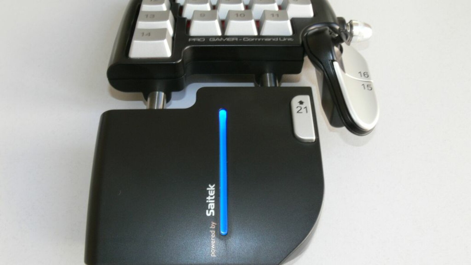 Saitek Pro Gamer Command Unit im Test | NETZWELT