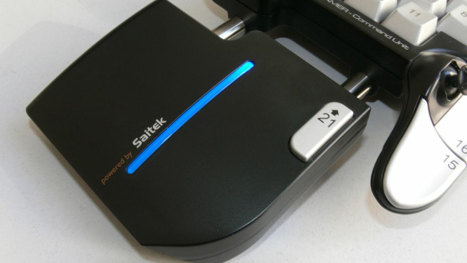 Saitek Pro Gamer Command Unit im Test | NETZWELT