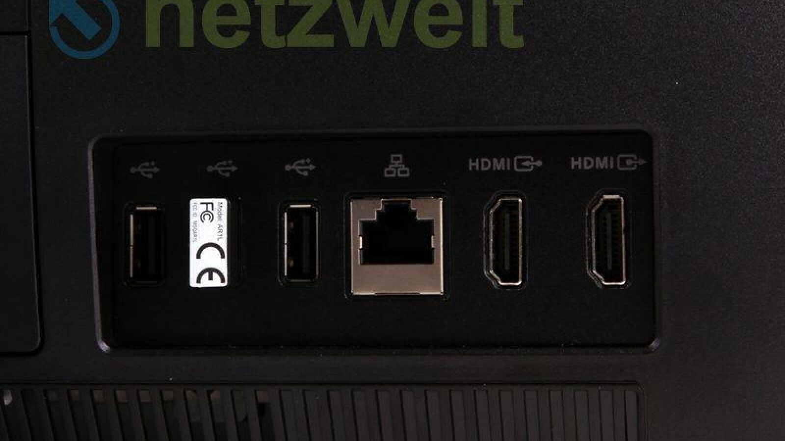 Asus EeeTop ET2210 im Test | NETZWELT