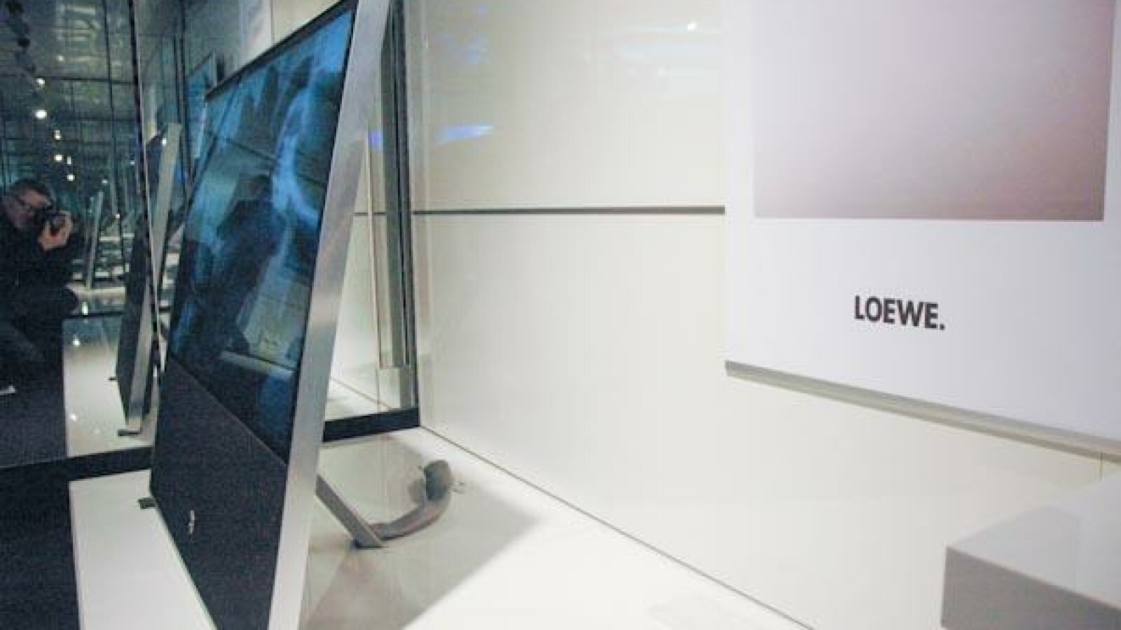 Loewe stellt den Individual Slim Frame und Reference ID vor | NETZWELT