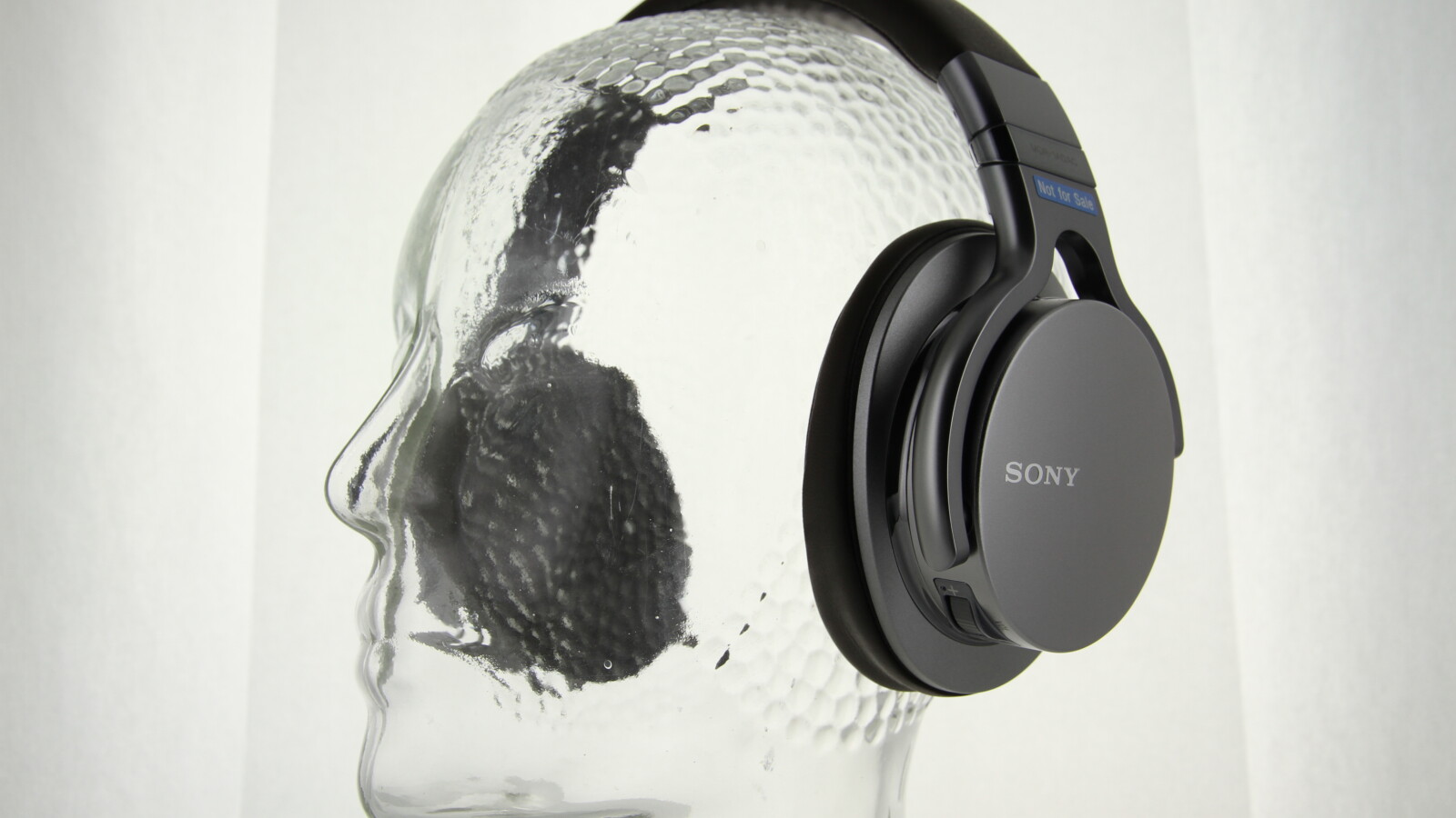 Sony MDR-1ADAC in der 360-Grad-Ansicht | NETZWELT