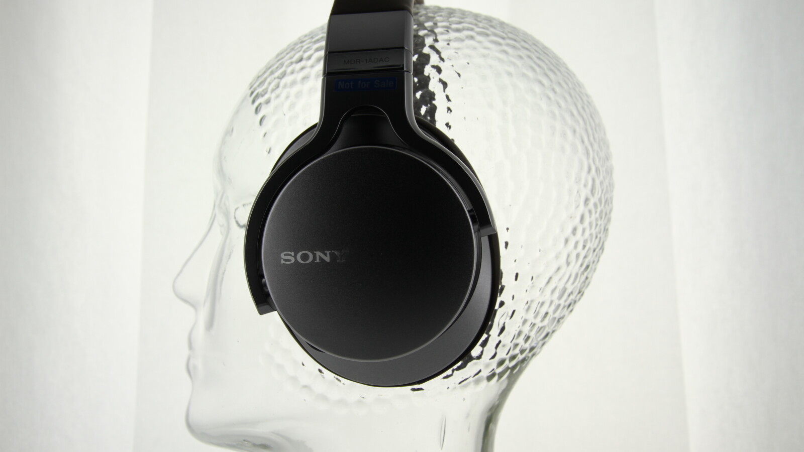 Sony MDR-1ADAC in der 360-Grad-Ansicht | NETZWELT