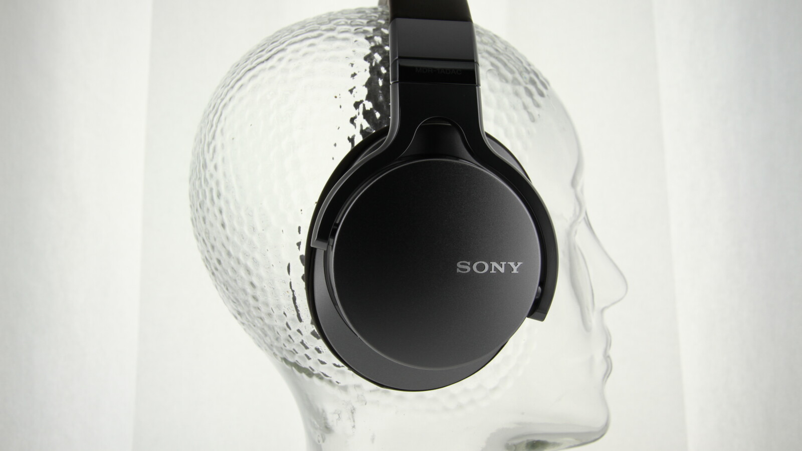 Sony MDR-1ADAC in der 360-Grad-Ansicht | NETZWELT