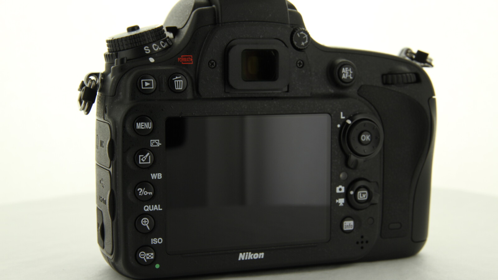 Nikon D610 360-Grad-Ansicht | NETZWELT