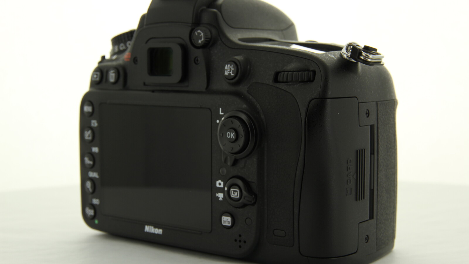 Nikon D610 360-Grad-Ansicht | NETZWELT