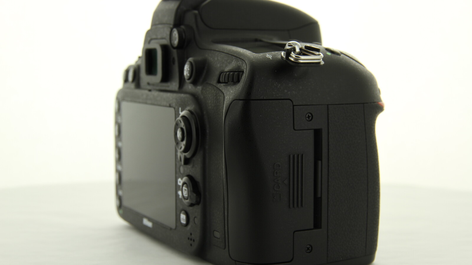 Nikon D610 360-Grad-Ansicht | NETZWELT