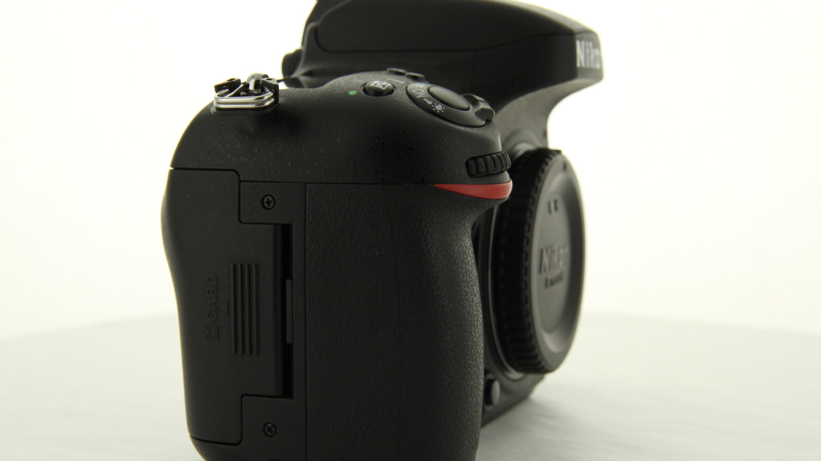 Nikon D610 360-Grad-Ansicht | NETZWELT