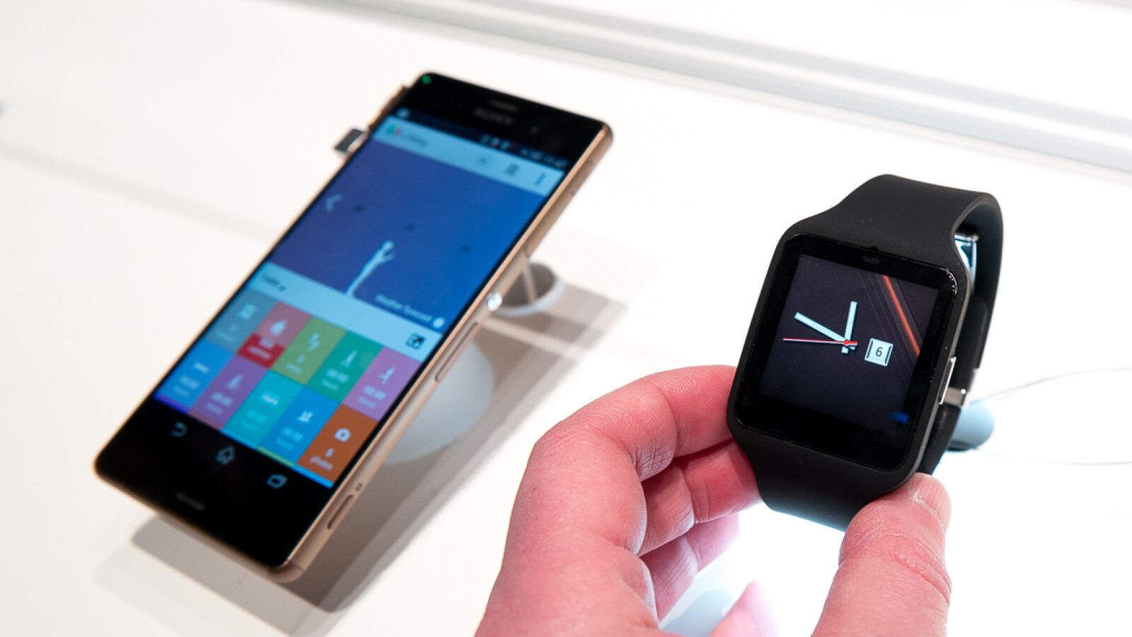Sony SmartWatch 3 Steel Edition | NETZWELT