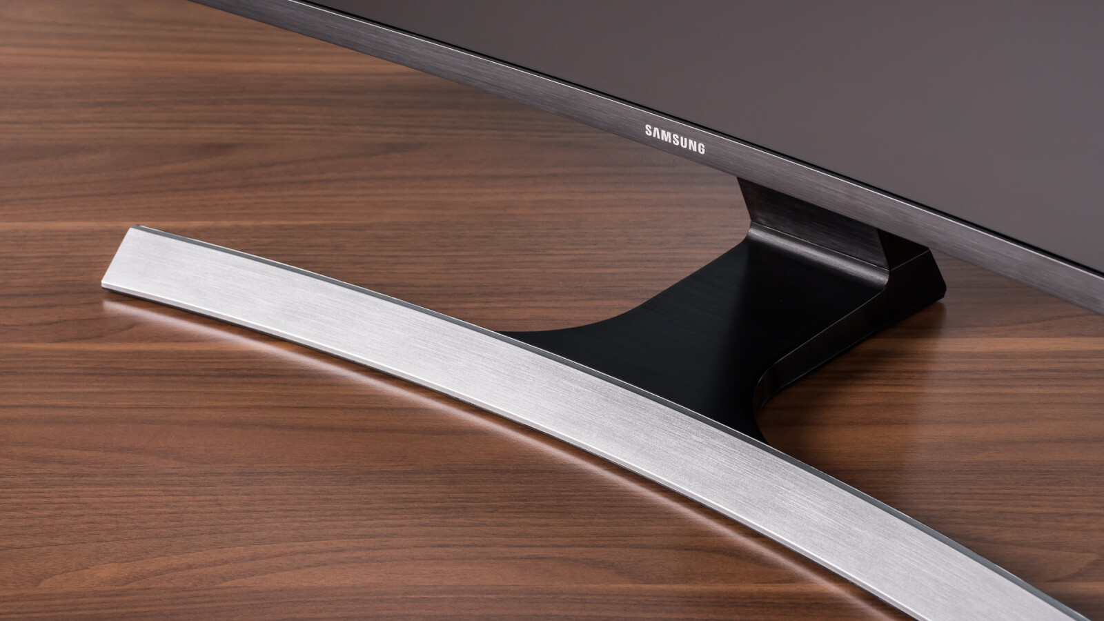 Samsung Curved-Monitor S32E590C im Test | NETZWELT